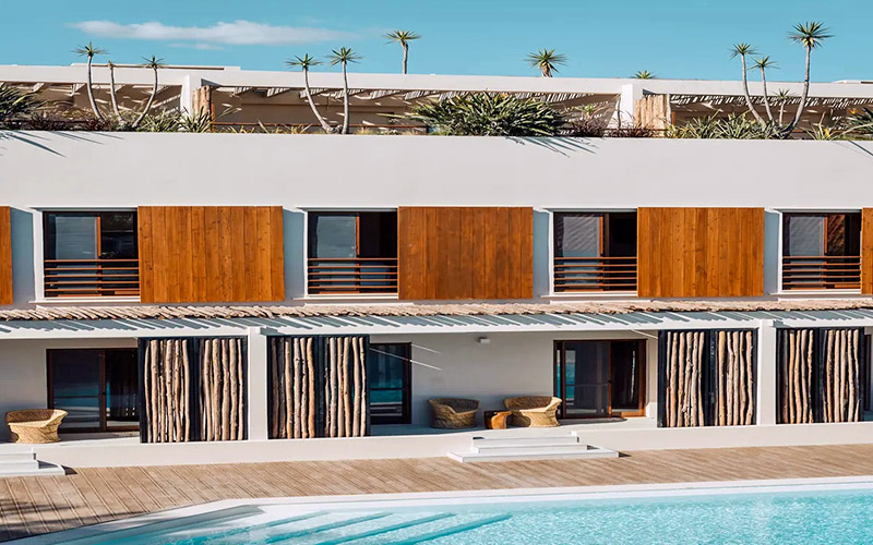 almalusa comporta hotel facade pool